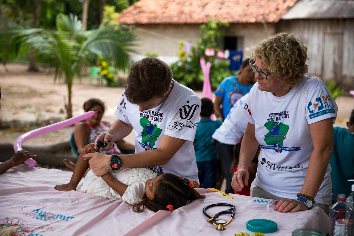 ‘Barco da Saúde’ leva ação social para ribeirinhos