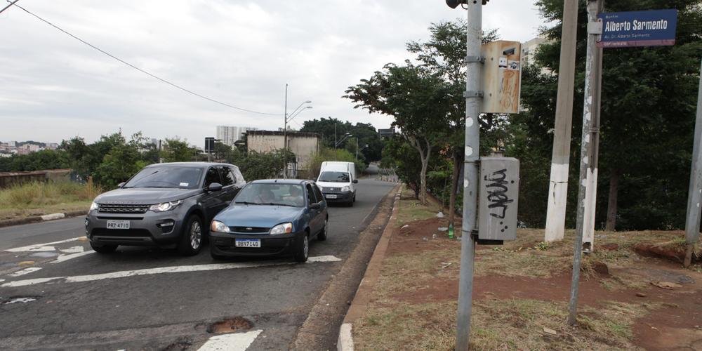 Pm De Folga Reage A Assalto E Mata Criminoso Em Semáforo