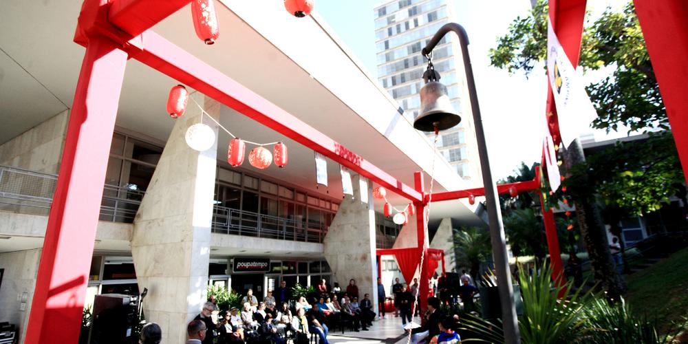 Cerimônia do Sino da Paz clama por um mundo sem guerras e conflitos